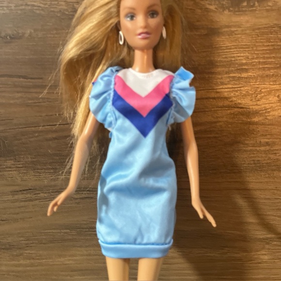 Barbie | Toys | Barbie Fashion Fever Drew Freckles Long Soft Strawberry ...